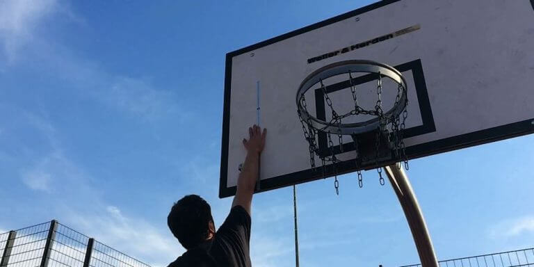 How to Measure Your Vertical Jump - Easy Vertical Jump Test